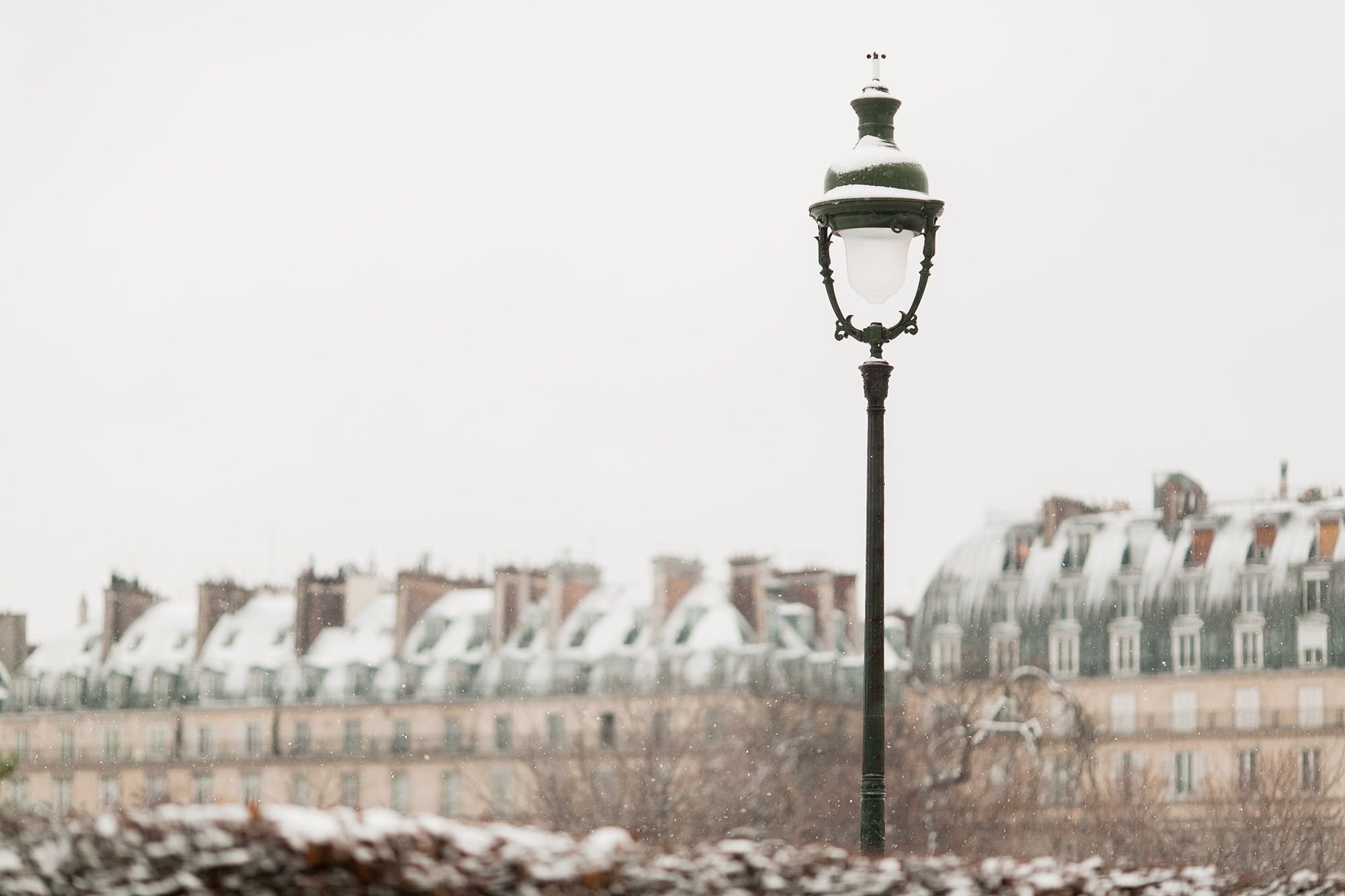Snow in Paris! The Most Magical Time of the Year in the City of Love ...